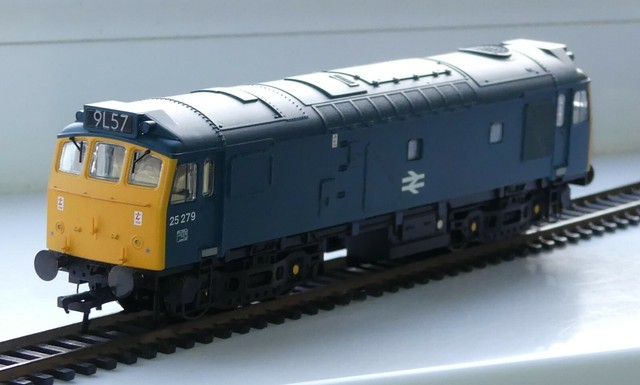 Bachmann 32-401 Class 25 25/3 Diesel 25279 BR Blue OO 00 Gauge for sale ...