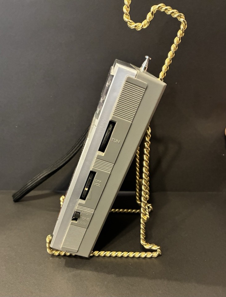 Vintage 1980s Radio Shack Realistic AM-FM Radio Model 12-719..WORKS ...