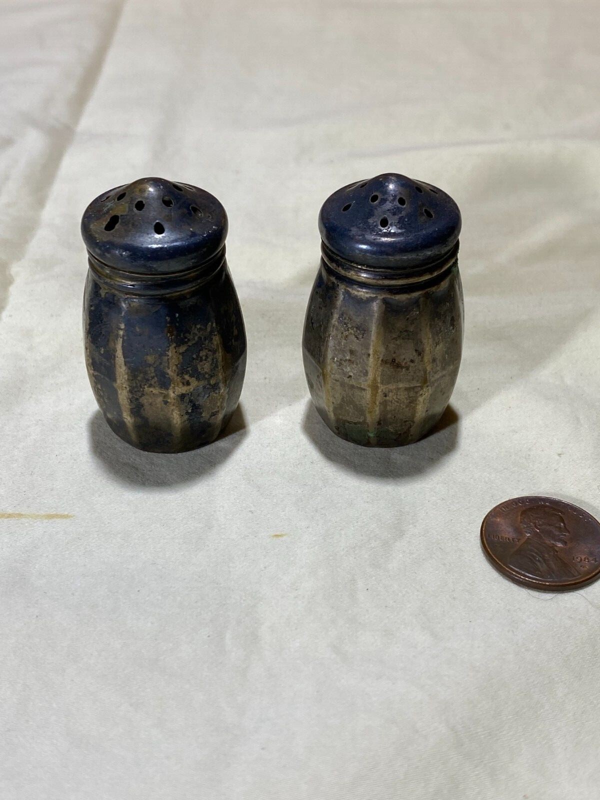 Set of 2 Antique Wm. A. Rogers Miniature Silverplate Salt or Pepper ...