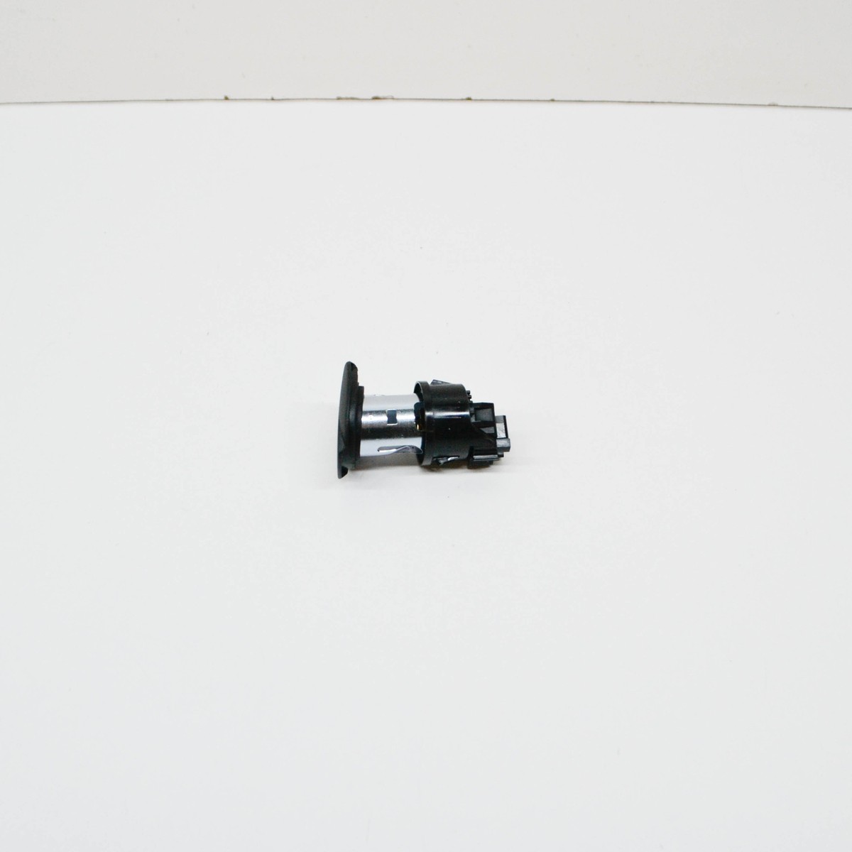 NEW MB SPRINTER W906 FRONT LEFT SEAT BASE SOCKET A0008204805 NEW MB SPRINTER W906 FRONT LEFT SEAT BASE SOCKET A0008204805