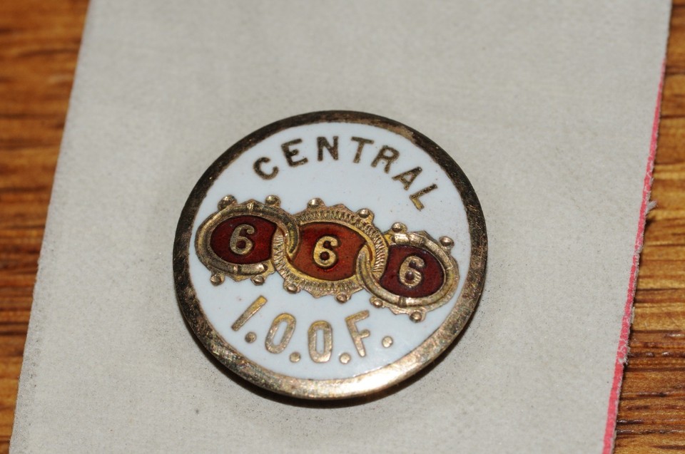 Central IOOF 666 Odd Fellows Fraternal Organization Lapel Pin Gold ...