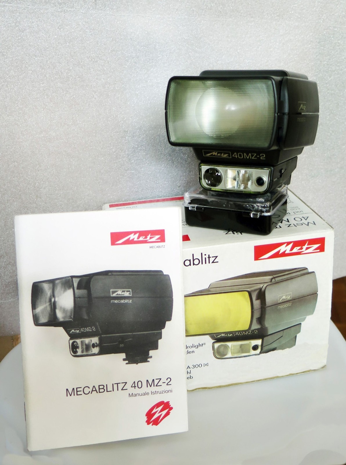 Flash METZ Mecablitz 40 MZ 2 con SCA 380 per Contax + Yashica e altre ...
