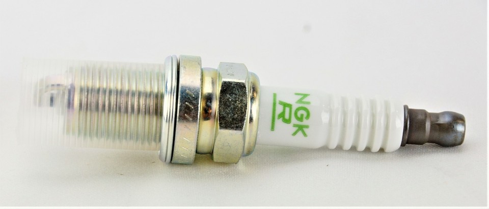 Set of 8 Genuine NGK 6962 Spark Plug V-power BKR6E | eBay