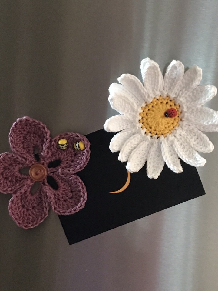 Hand Crocheted Flower Refrigerator Magnets Set w/Crochet Gift Bag🌺USA ...