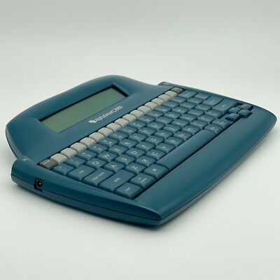 Typewriters & Word Processors - Alphasmart 2000