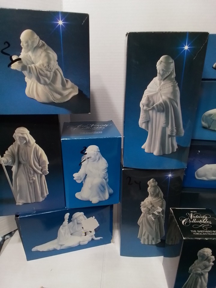 RARE VINTAGE AVON NATIVITY COLLECTIBLES 15 PCS. STABLE & 3 VERY RARE ...