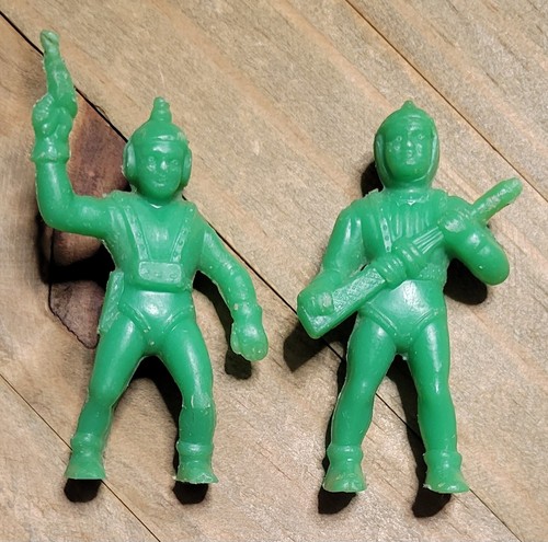Pair of Vintage Premier Plastic Spaceman Figures Alien Space Toys (S4 ...