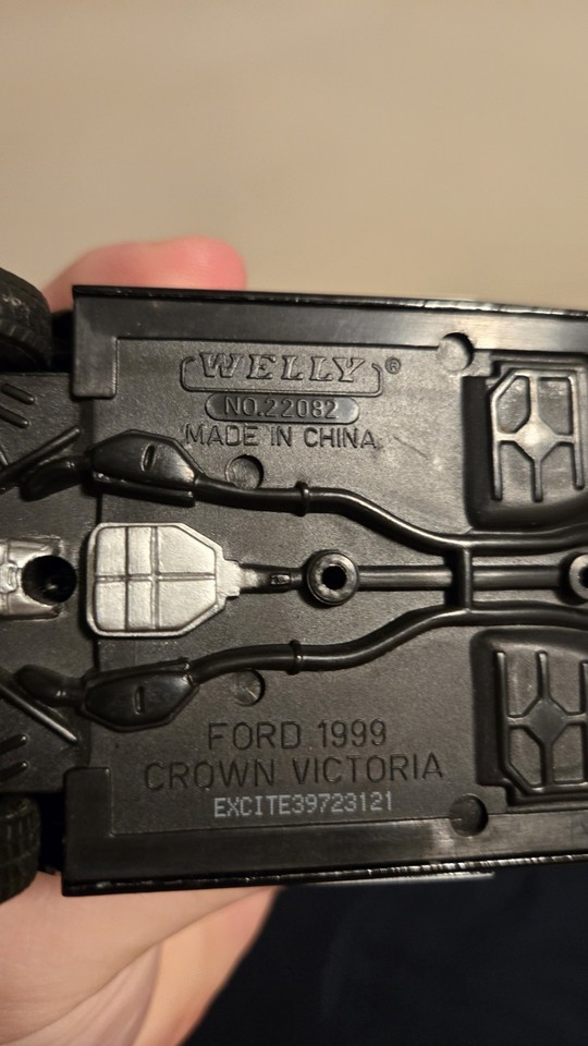 1/27 Scale 1999 Ford Crown Victoria Police Interceptor Diecast Model ...