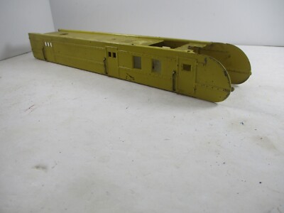 Lionel 752 Yellow Body Union Pacific M-10000 Streamliner parts or to be ...