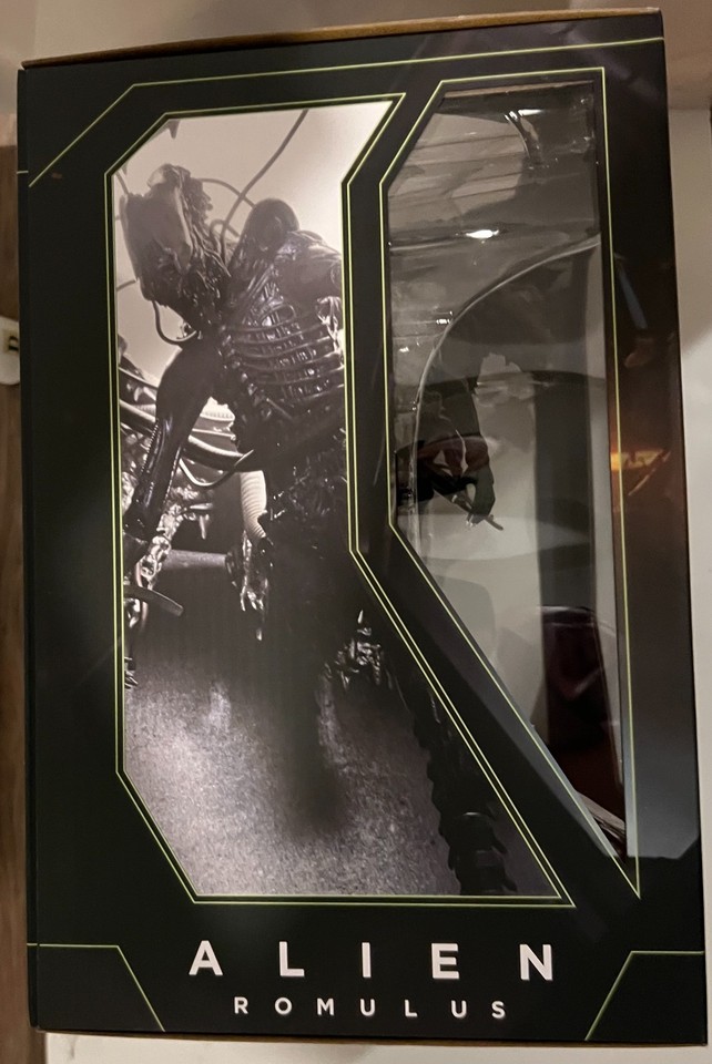 ALIEN ROMULUS SUSPENDED LAB XENOMORPH XX121 BOX SET NECA 2025 IN HAND ...