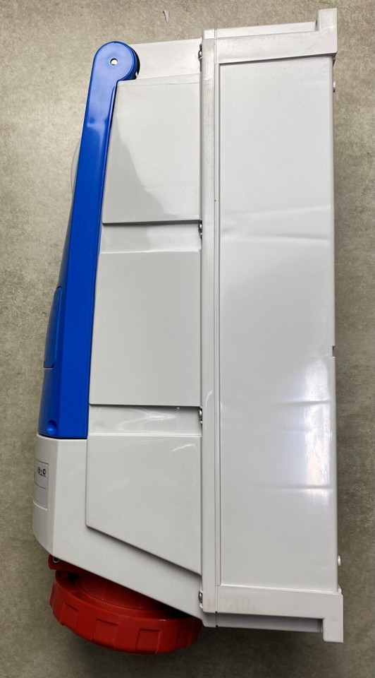 GEWISS GW66532 Vertical Interlocked Switched Socket, 63A, 3P+N+E, 240 ...