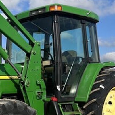 E-R131163 LH Cab Door Glass for John Deere 7210, 7400, 7410, 7510, 7600 ...