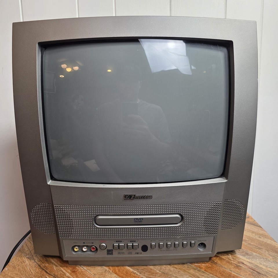 Emerson EWC13D4 13" CRT TV/DVD Combo No Remote Tested Retro gaming | eBay