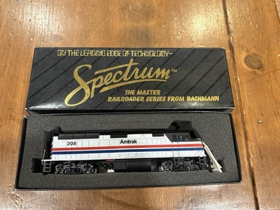 Bachmann Spectrum HO Amtrak #208 EMD F40PH Diesel Locomotive Phase II ...