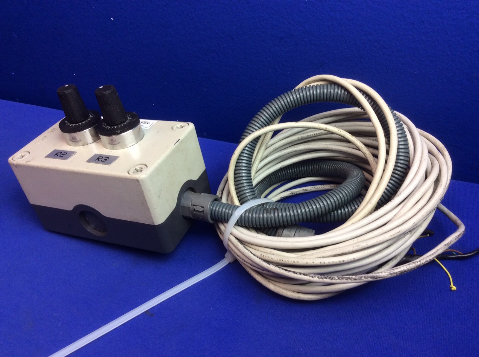 2x Potentiometer 4K7A With Klockner Moeller Enclosure and Cables (speed ...