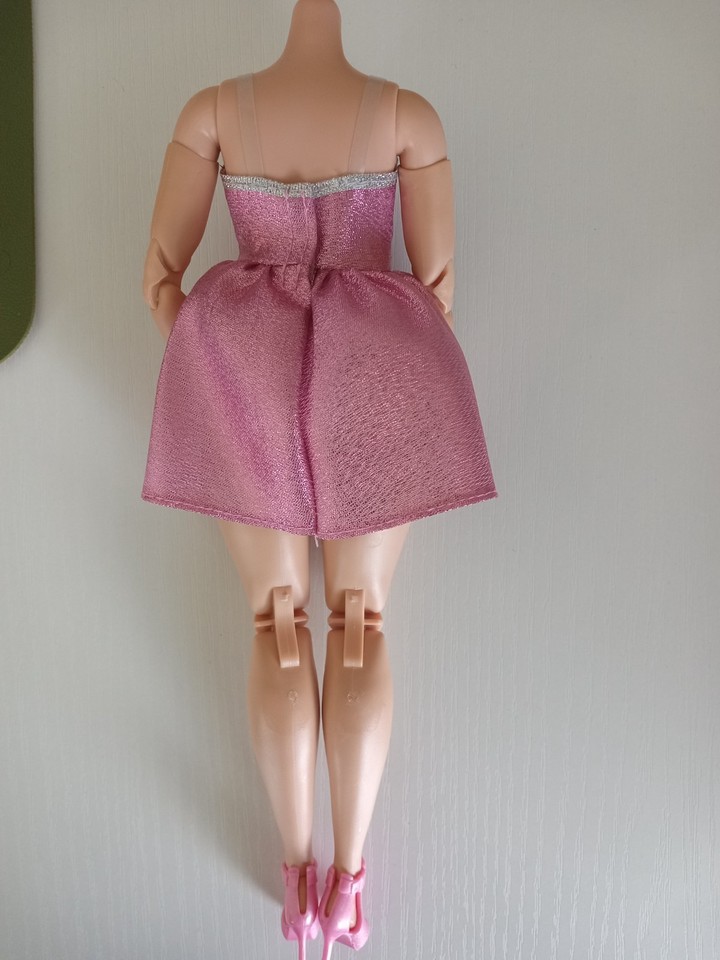 Barbie Made To Move Curvy Body OOAK Good for Parts BROKEN NECK PEG | eBay