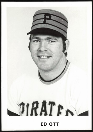 1976 PITTSBURGH PIRATES Team Issue (5" x 7") -ED OTT | eBay