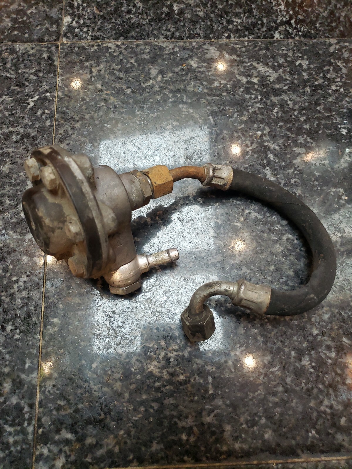 Mercedes Fuel Backflow Damper Regulator & Hose 1270780291 1270700268 ...