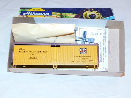 Athearn HO #5214 PFE-Western Pacific Wood Reefer #36302, New Kit | eBay
