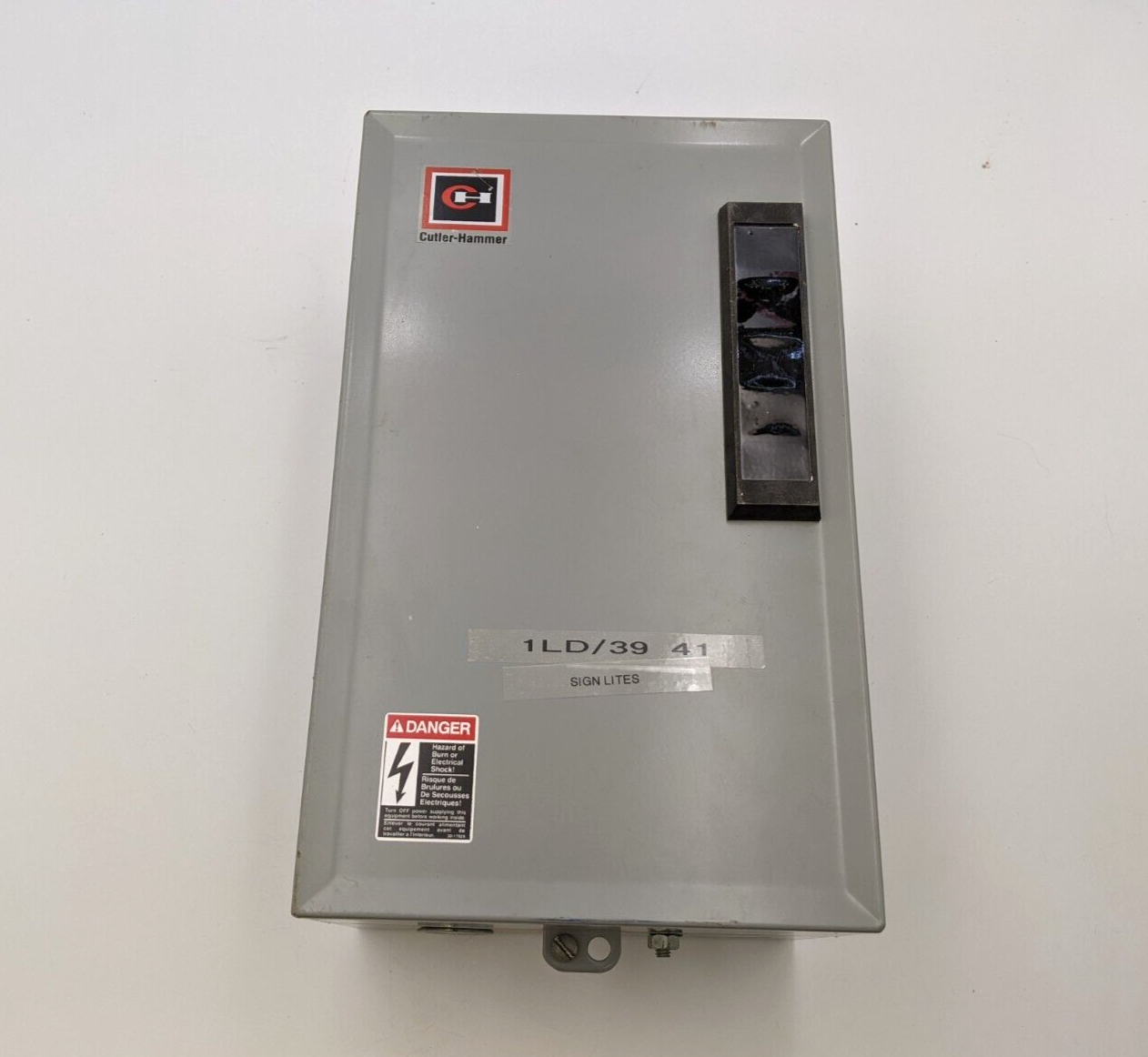 Cutler Hammer ECL04C1A4A AC Lighting Contactor A202K1DAM 30A 4P Coil ...