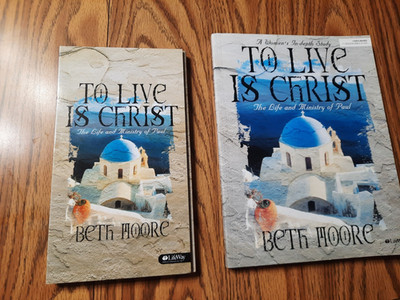 Beth Moore Bible Study Paul Ministry-To Live Is Christ --DVDs & Student ...