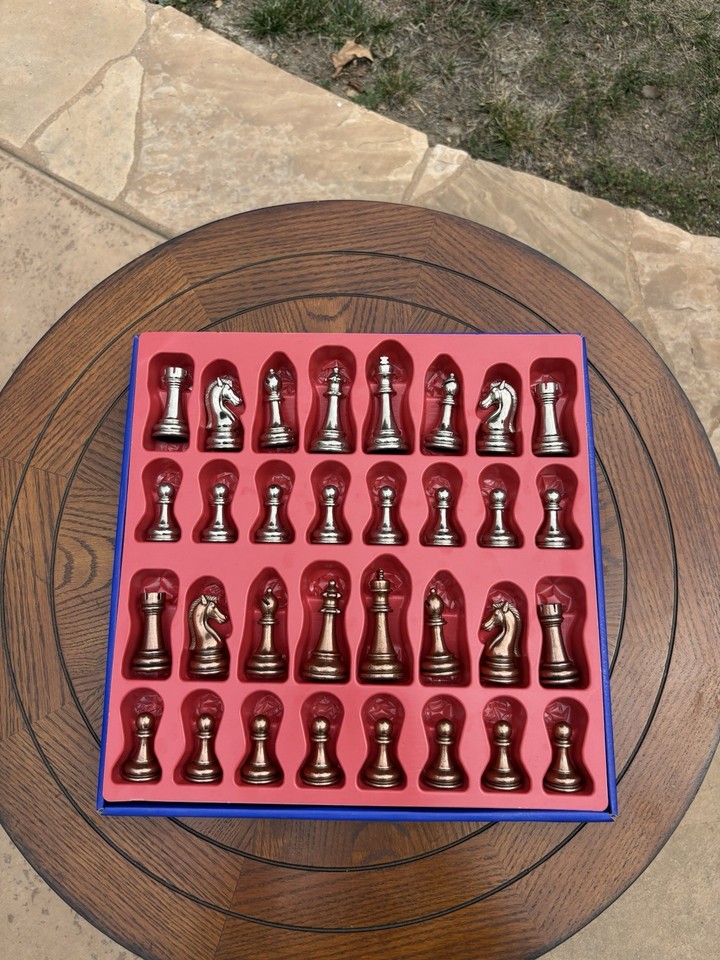 Metal Chess Set, Black+White Wooden Chess Board Bronze+Silver Metal ...