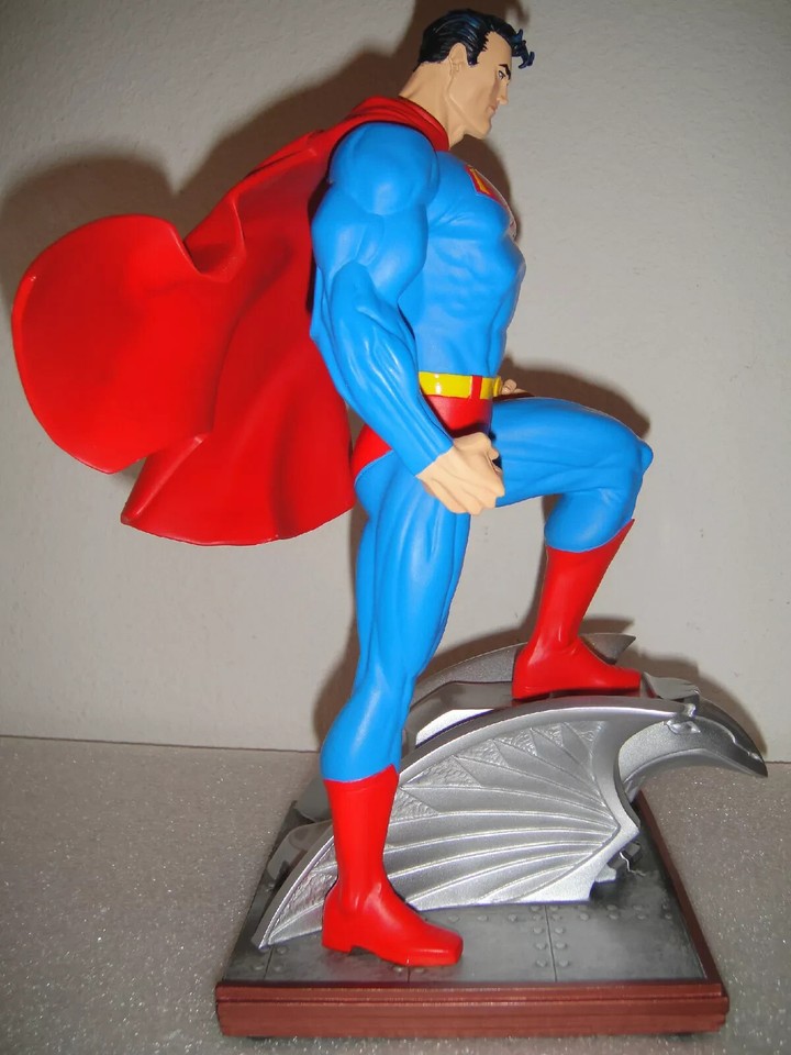 DC COMICS SUPERMAN STATUE By JIM LEE MIB 2004 JUSTICE LEAGUE Batman JLA ...