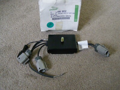Unboxed NEW GENUINE JAGUAR S-TYPE TV SIGNAL AMPLIFIER XR89932 XR83 ...