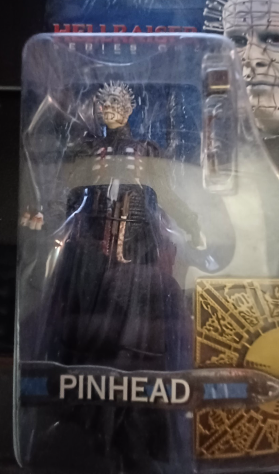 Hellraiser Figure Pinhead Series One Neca Reel Toys Puzzle Box. Take a ...