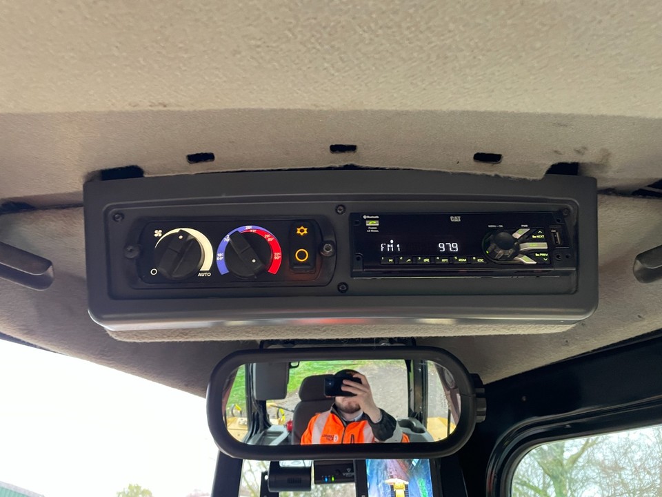 2019 CAT D6 V-Pat 6 Way Blade Crawler Dozer - 5744 hours £170,000+VAT ...