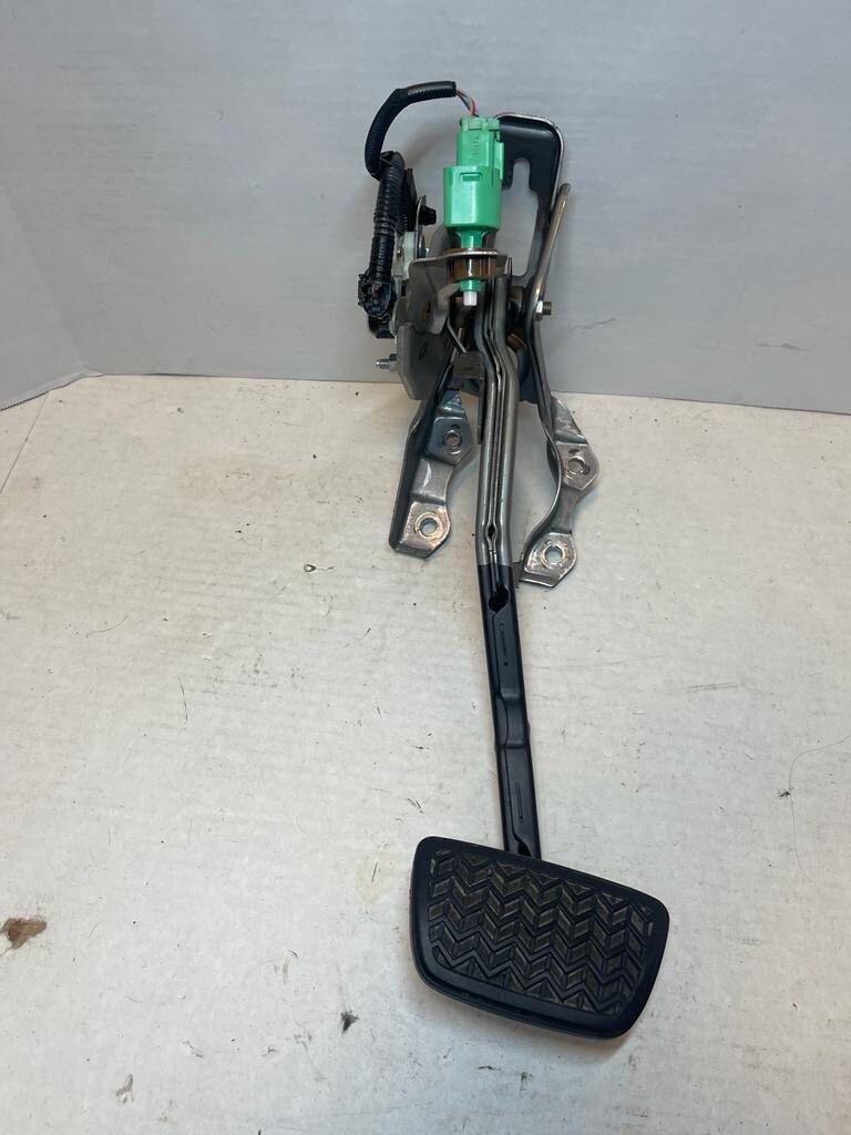 2009-2015 TOYOTA PRIUS BRAKE PEDAL W/ BRAKE PEDAL STROKE SENSOR ...