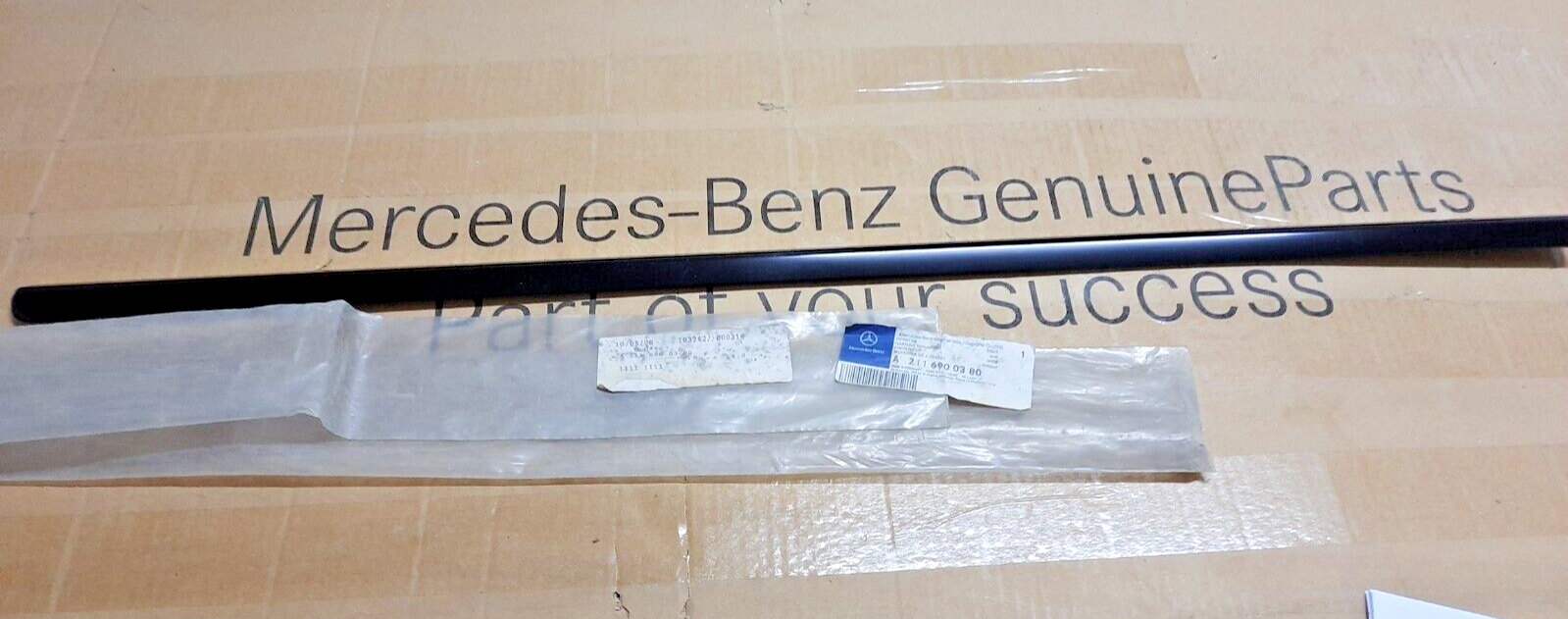 03-09 MERCEDES E-class W211 Front Left Door Outer Belt Molding OEM ...