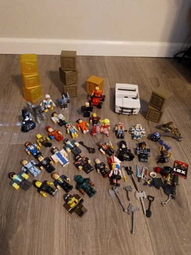 Roblox Figures Toys Lot of 30 Action Figures, Plus Accessories & Car | eBay