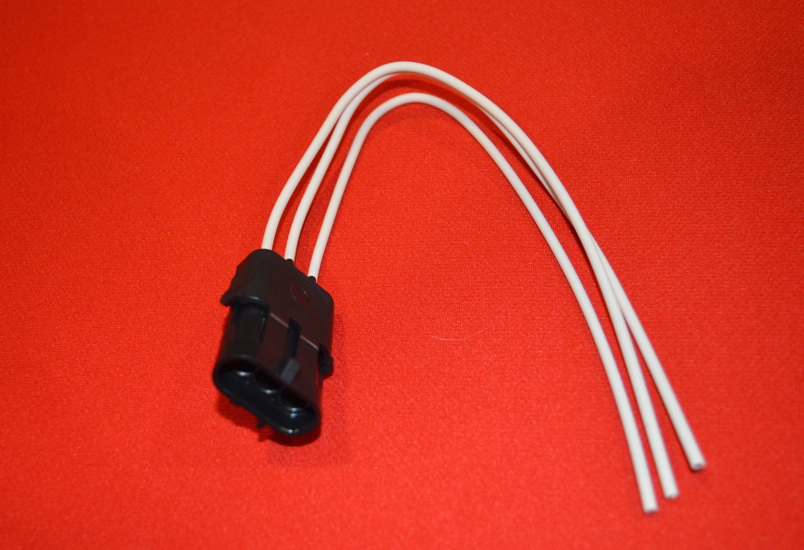 WEATHER PACK 3 CAVITY PIGTAIL -SHROUD FOR MALE TERMINALS 14 GA GA GXL ...