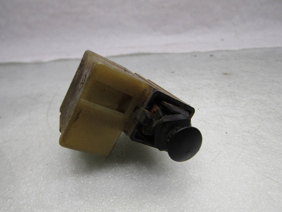 Jeep Cherokee XJ 84-01 facelift brake pedal light switch sensor ...