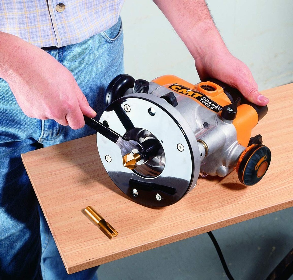 CMT Professional Electro Milling Machine - 2400W - Standard Equipment ...