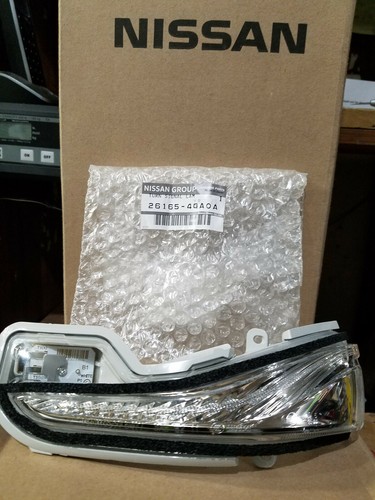 NEW GENUINE INFINITI Q50 Q60 Q70 DRIVER SIDE DOOR MIRROR TURN SIGNAL ...