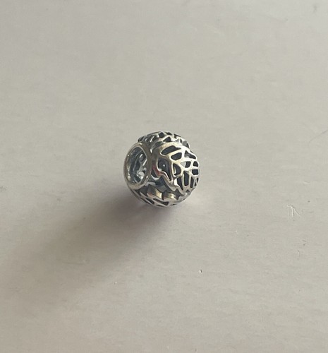 openwork leaves pandora charm - Gem