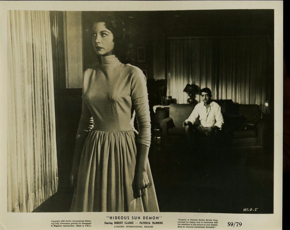 ROBERT CLARKE PATRICIA MANNING HIDEOUS SUN DEMON Orig 8X10 PHOTO X2168 ...
