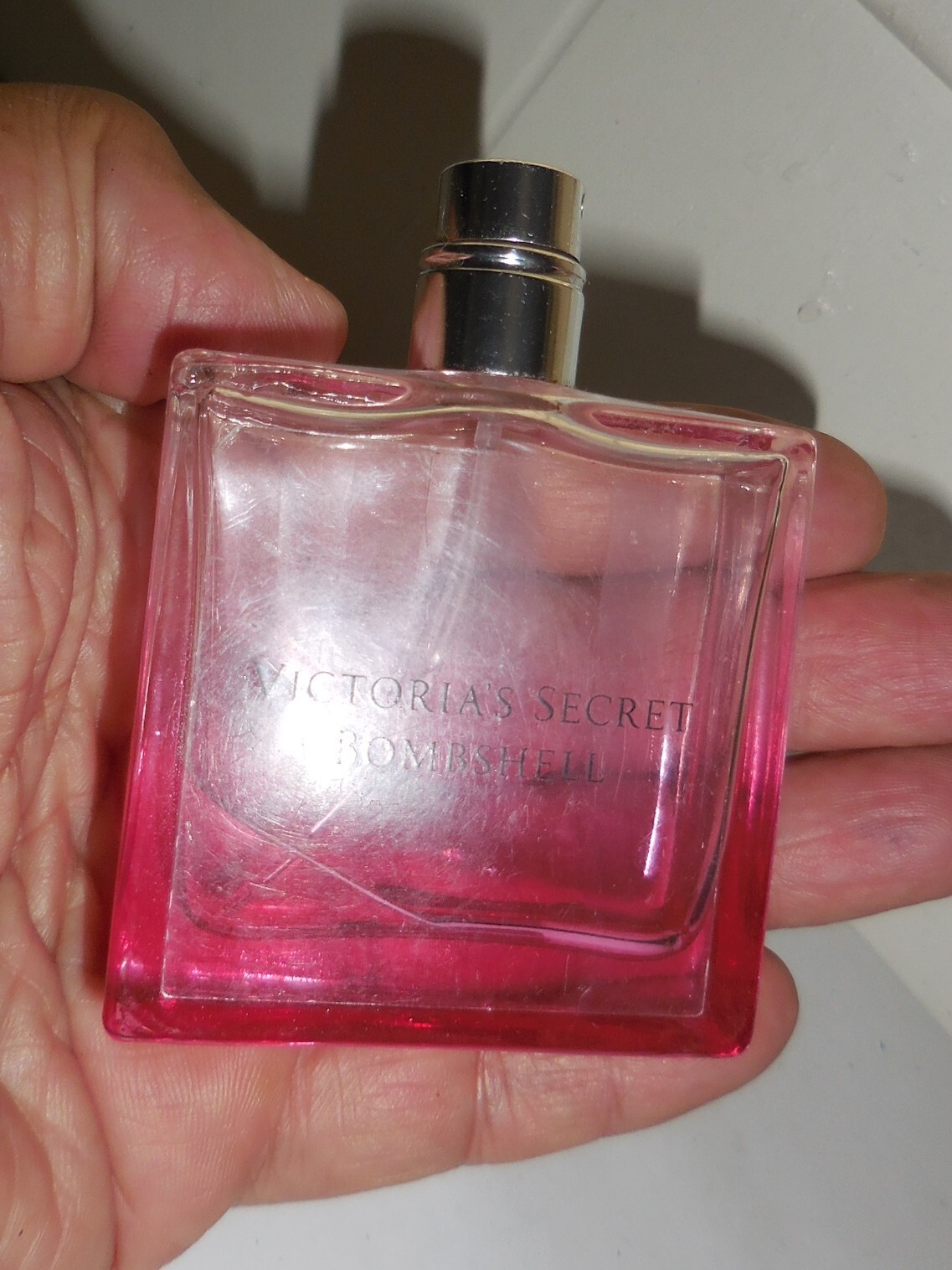 VINTAGE VICTORIA'S SECRET BOMBSHELL PERFUME BOTTLE SPRAY PERFUME 1 FL ...