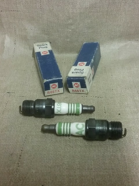 AC Delco GM R46TX Acniter II Spark Plugs NOS Green Line Set of 8 ...