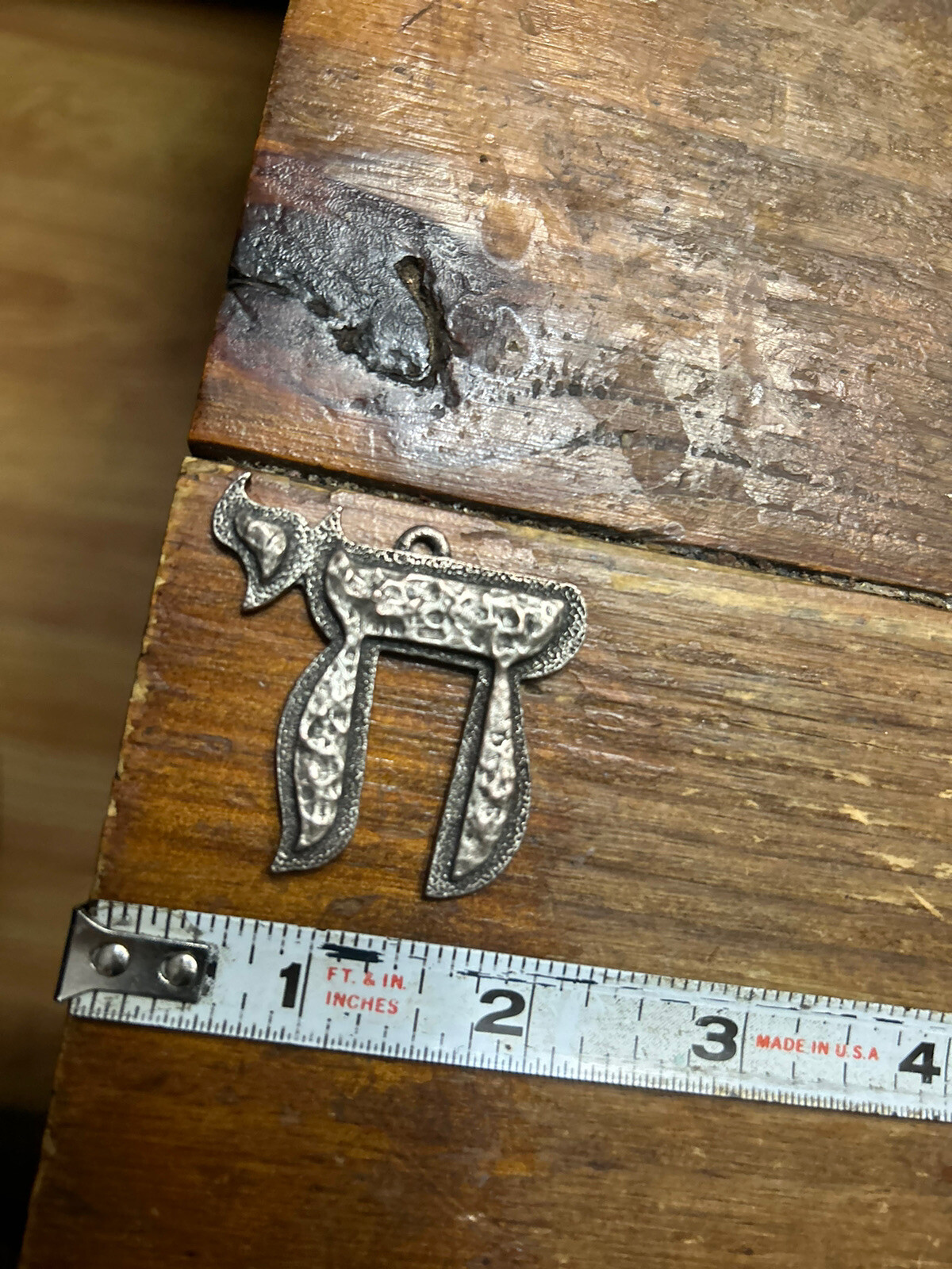 Standard Hebrew Chai Letters Vintage Pewter Pendant - Gem