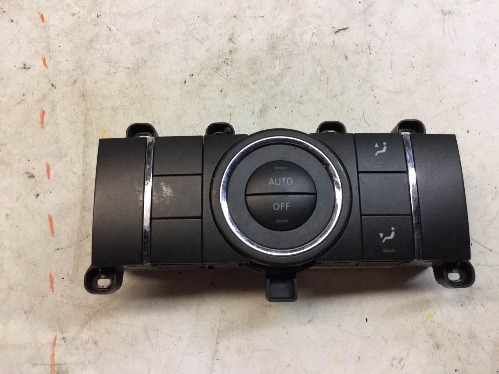 06-11 MERCEDES W164 ML-CLASS CENTER CONSOLE REAR CLIMATE CONTROL SWITCH ...