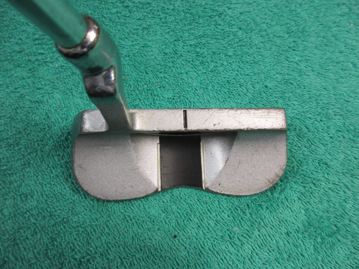 Dunlop BLACK HOLE Series BH-4 Putter - 35 Dunlop BLACK HOLE Series BH-4 Putter - 35