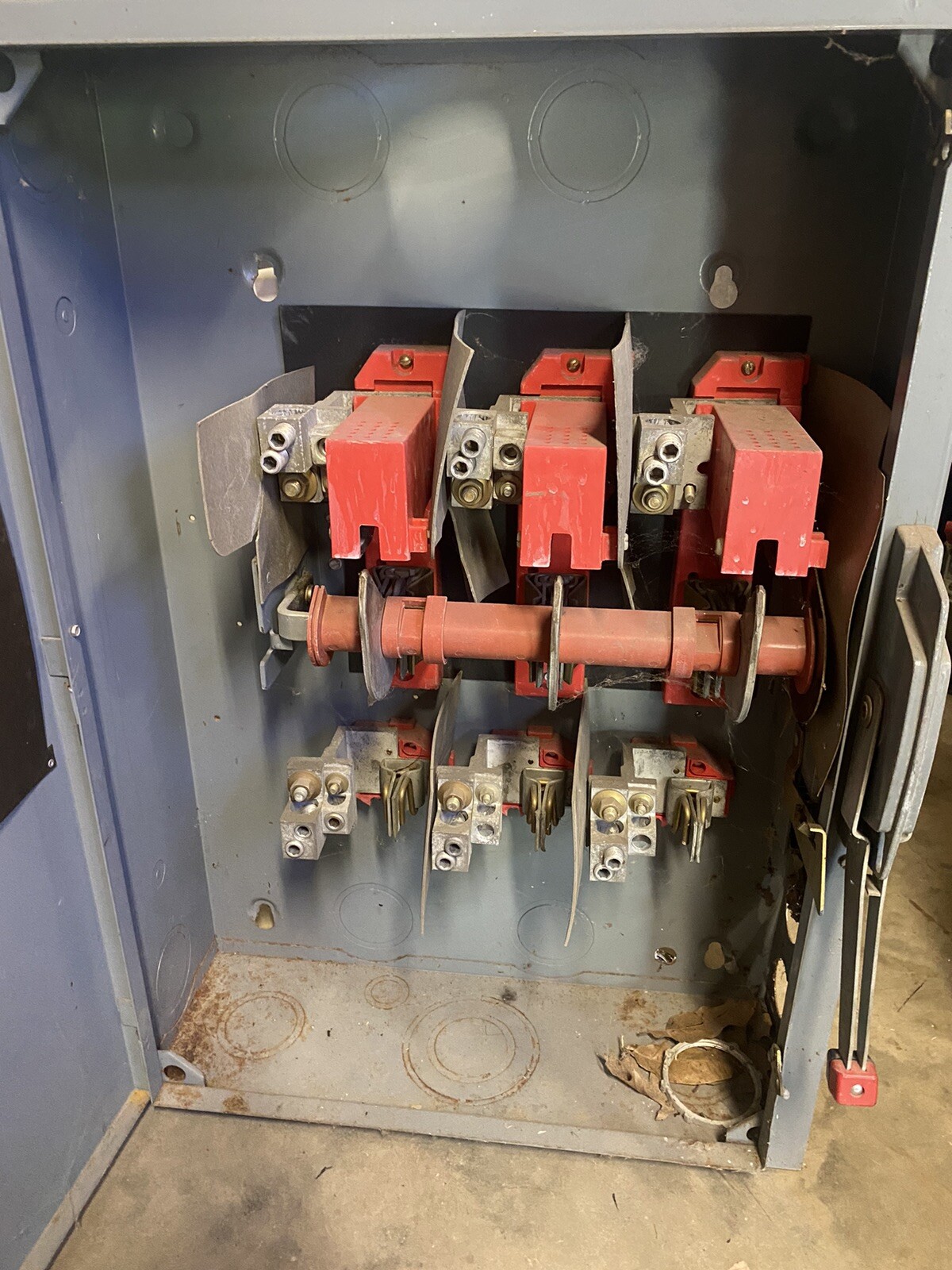 Square D H325 Fusible Safety Switch, 400 Amp 3 Phase, 240VAC Type 1 ...