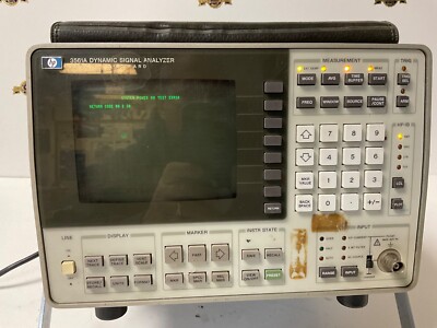 Hewlett-Packard HP 3561A Dynamic Signal Analyzer Option 1 powers up For ...