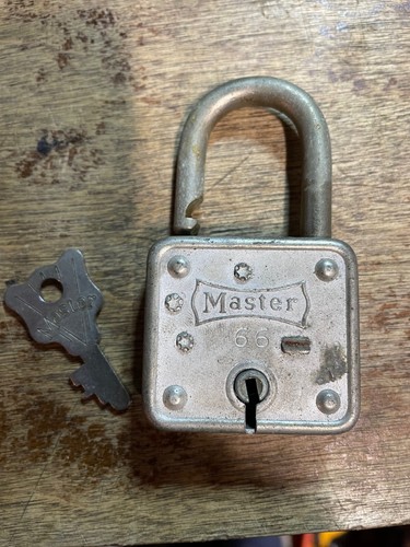 Vintage MASTER LOCK CO. "66" Metal PADLOCK w/ Key Milwaukee, WIS. Made ...