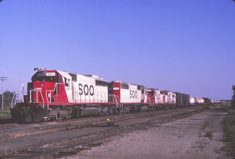 SOO LINE 6611 SD40-2+3 & FREIGHT @ GLENWOOD, MN 1984 35MM SLIDE | eBay