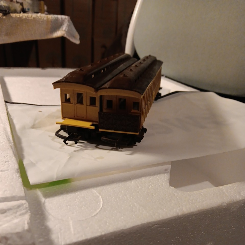 Hornby Triang R358 + R233 Davy Crockett Loco and Tender with two ...