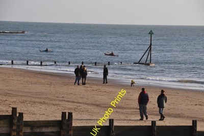 Photo A3 Exmouth : Sandy Beach Groynes stick out in the sea and on the ...